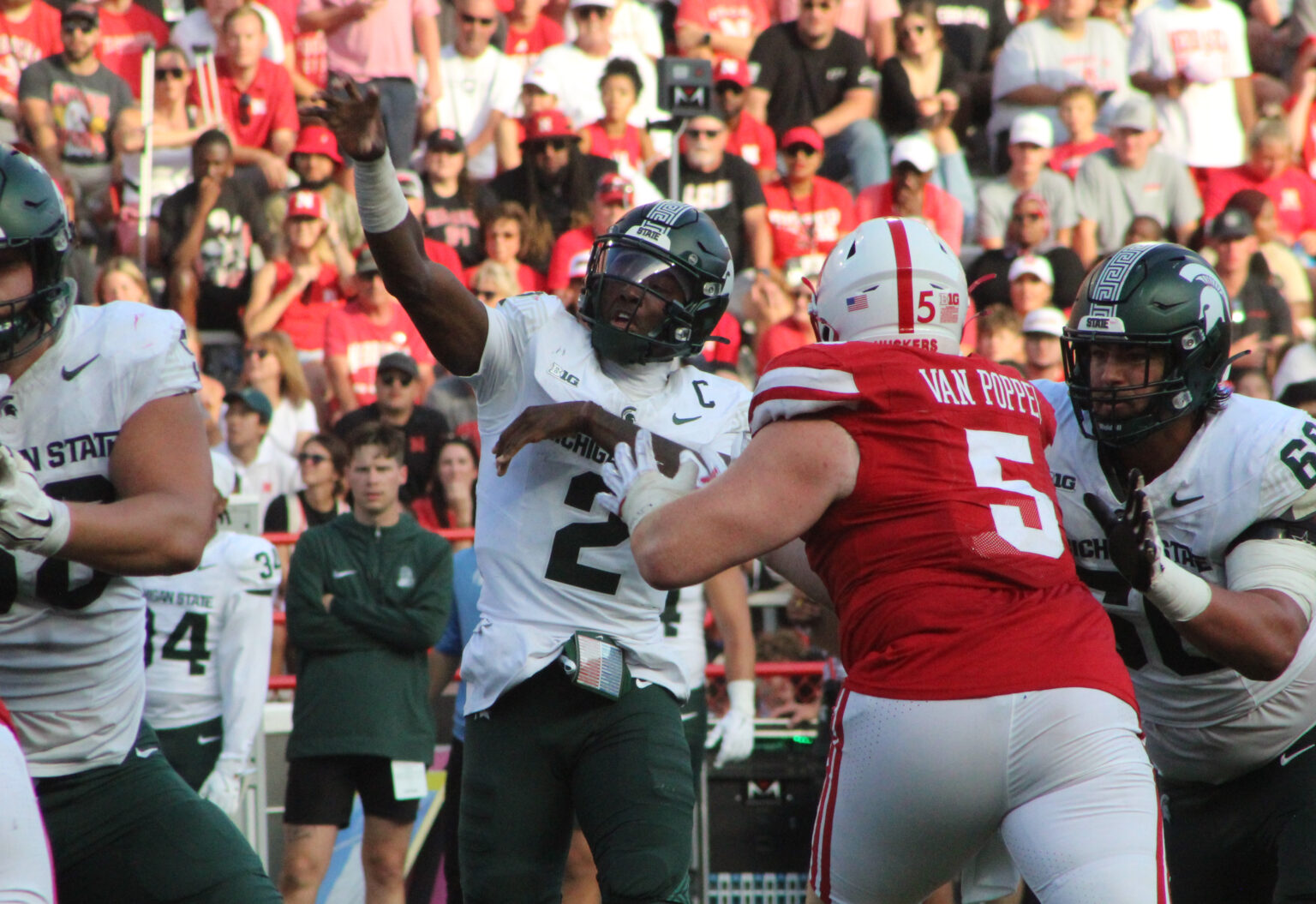 Jonathan Smith striving to improve Aidan Chiles' pocket awareness ...
